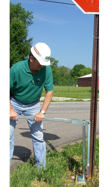 JackJaw® 400 Ground Rod Puller - Construction Accessories Inc.